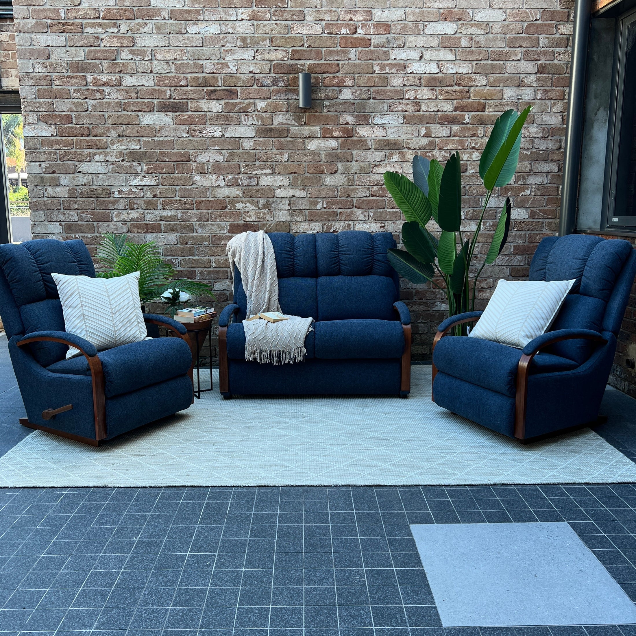 The Best Lounges for Maximising Small Spaces in Toowoomba – rowesfurniture