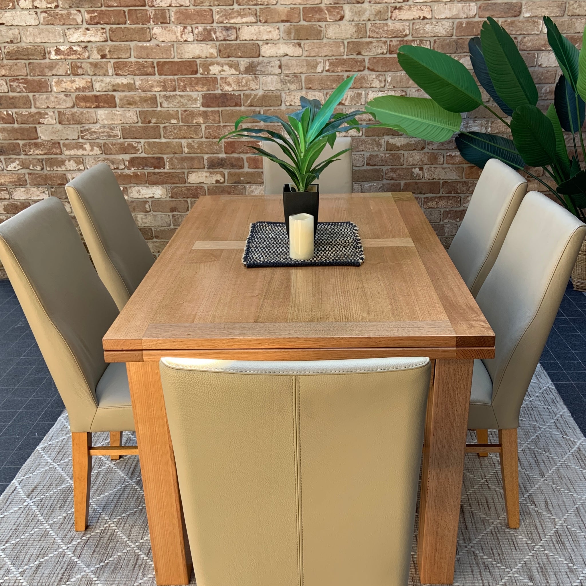 Nova Dining Table | ROWES – rowesfurniture