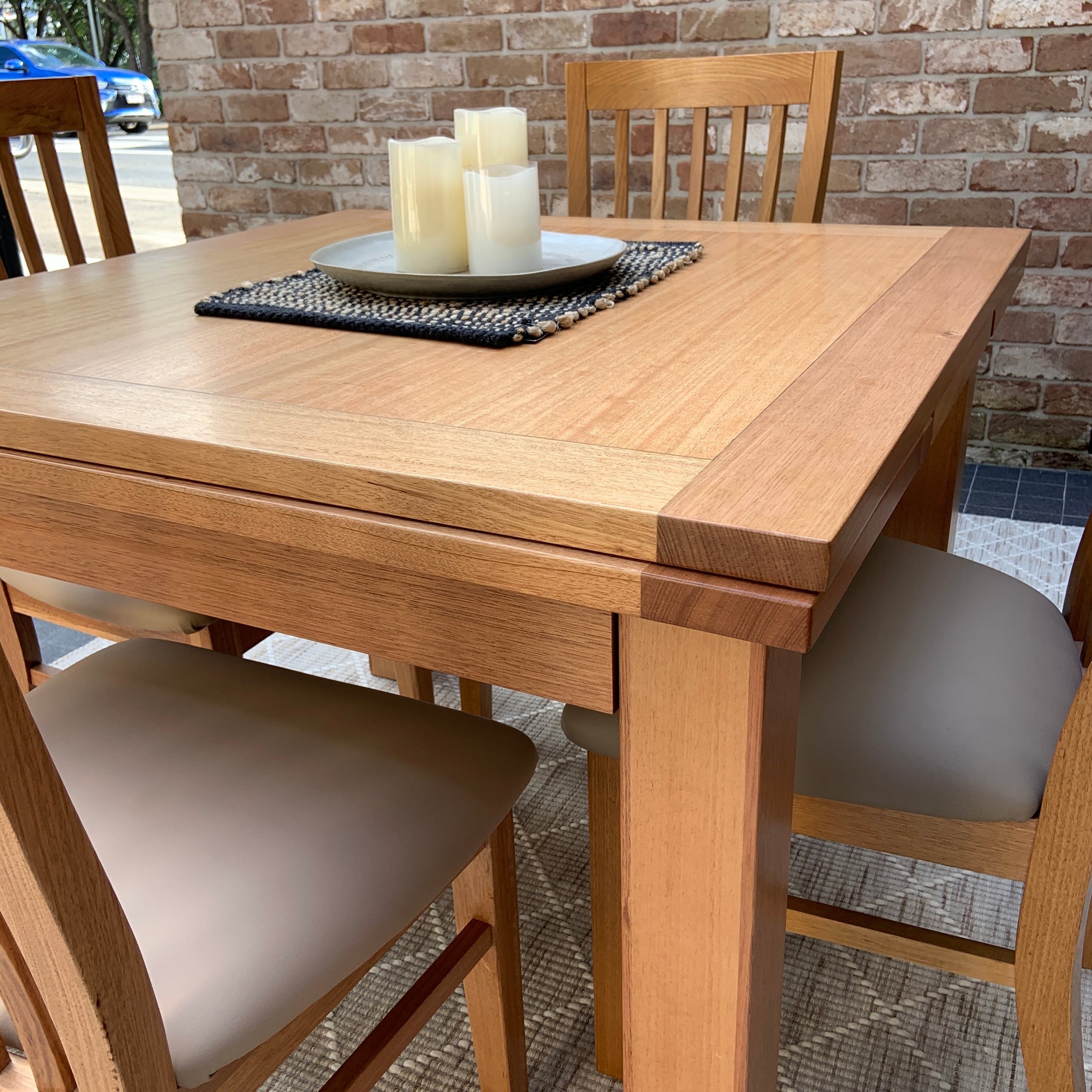 Nova Dining Table | ROWES – rowesfurniture