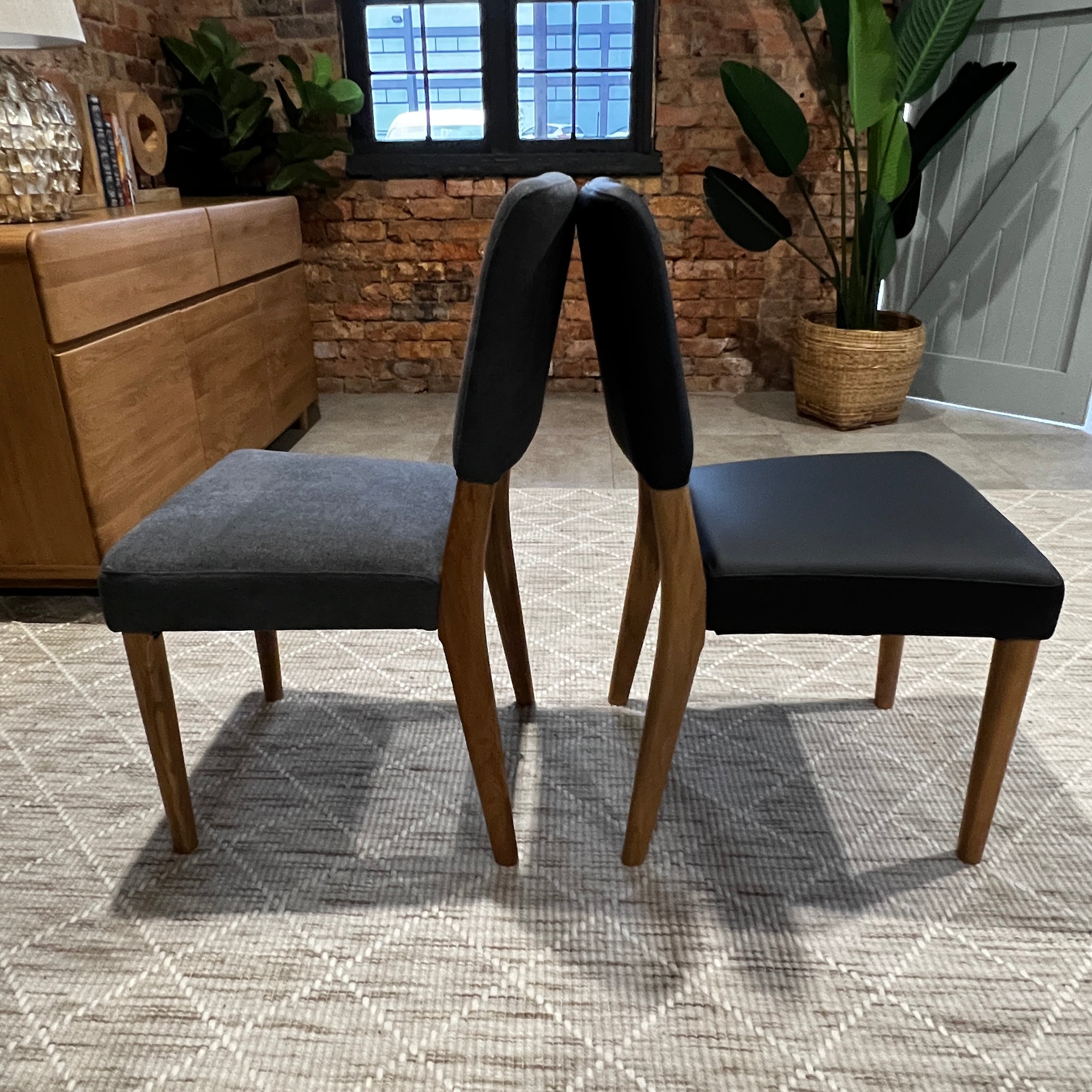 Adele Chair – rowesfurniture